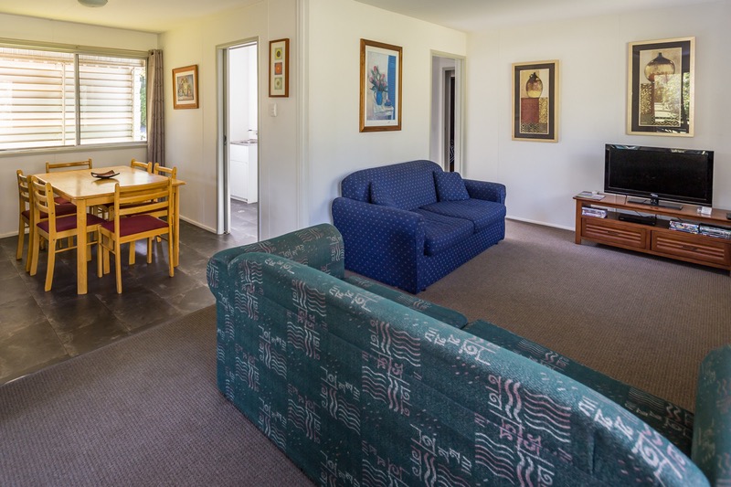 Cottage Lounge Dining | 07 5463 8161